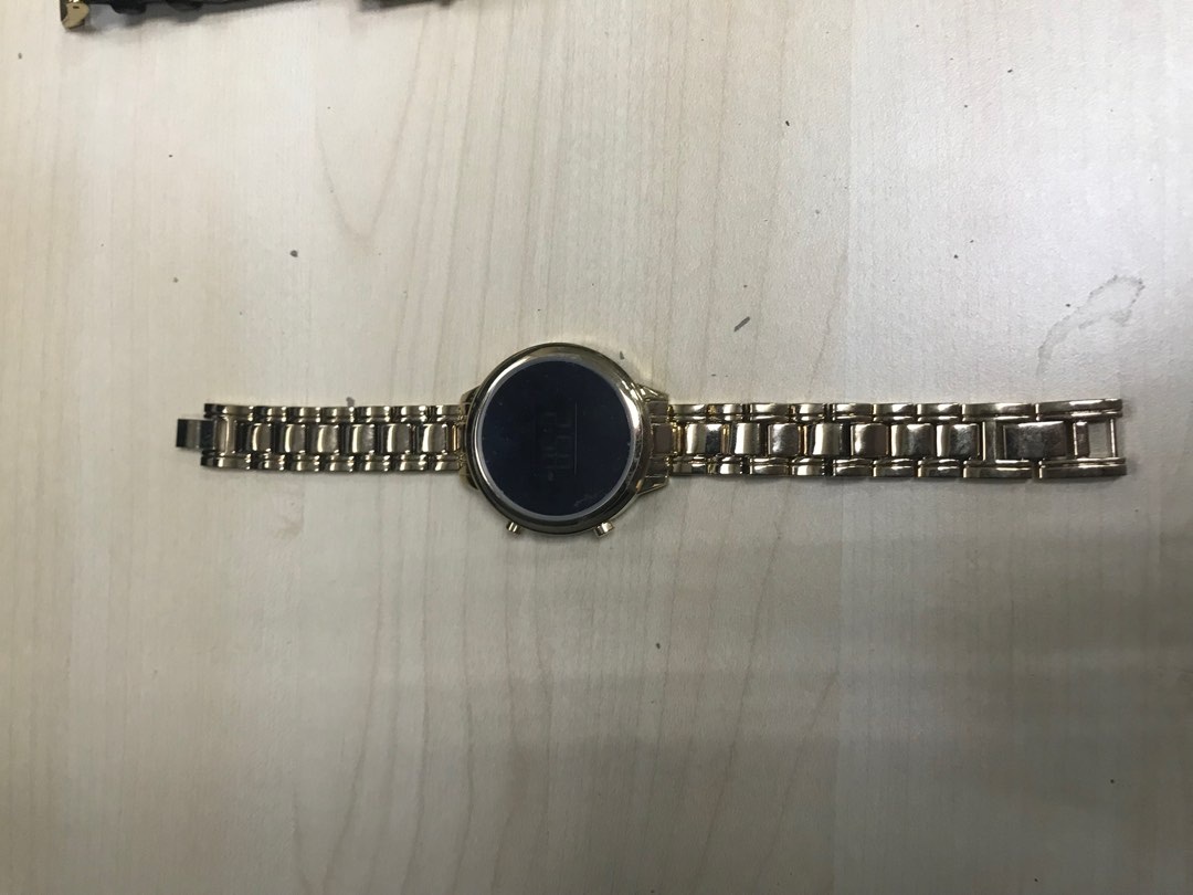 AVON DIGITAL WATCH, Men's Fashion, Watches & Accessories, Watches on ...