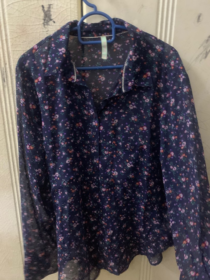 Blause, Women's Fashion, Tops, Blouses on Carousell