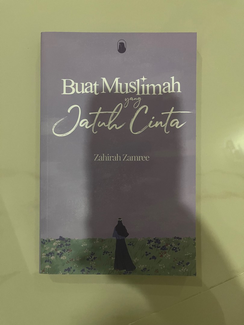 Buat Muslimah Yang Jatuh Cinta Hobbies Toys Books Magazines
