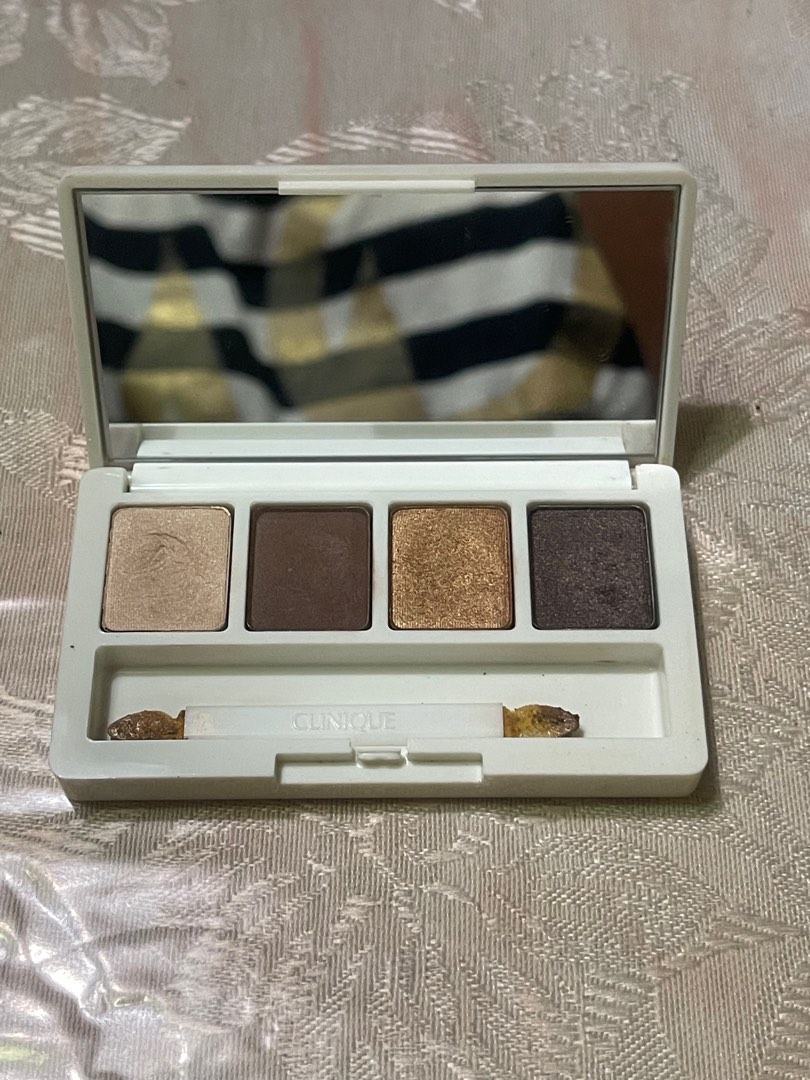 Clinique Quad Shadow, Beauty & Personal Care, Face, Makeup on Carousell