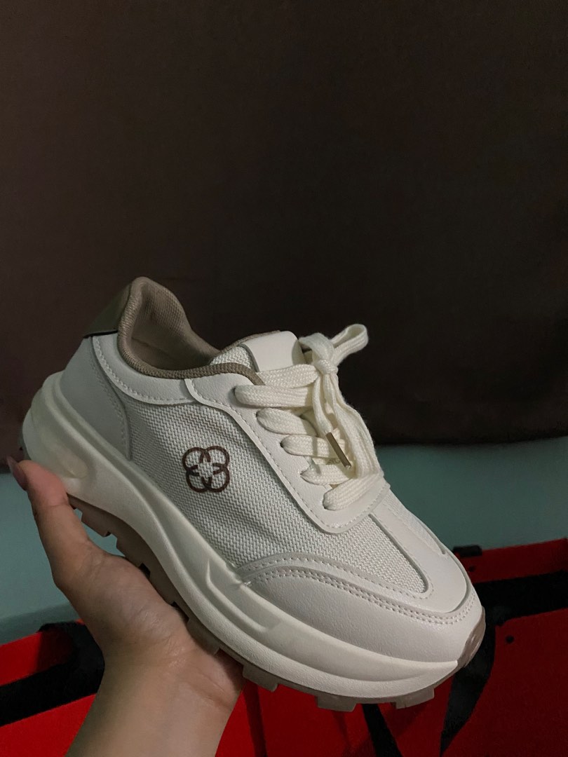 CLN Shoes, Women's Fashion, Footwear, Sneakers on Carousell