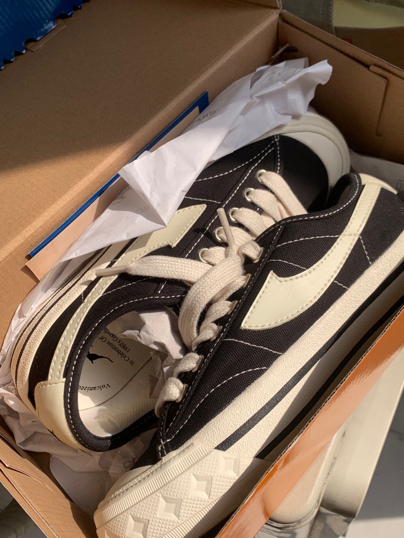 Compass Retrograde Low Black White, Women's Fashion, Footwear, Sneakers ...