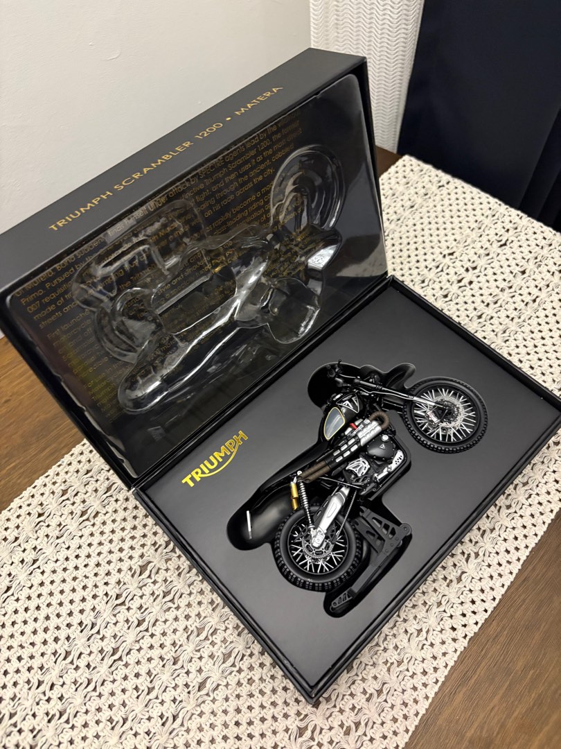 CORGI TRIUMPH SCRAMBLER 1200 (007 EDITION), Hobbies & Toys ...