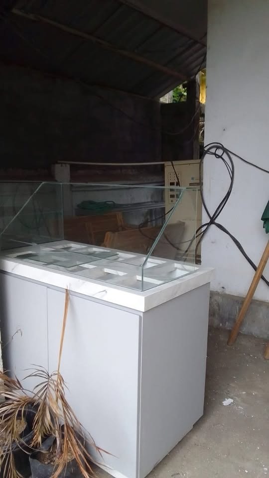 DIJUAL CEPAT : Meja Display Ex : Kedai, Kitchen & Appliances di Carousell