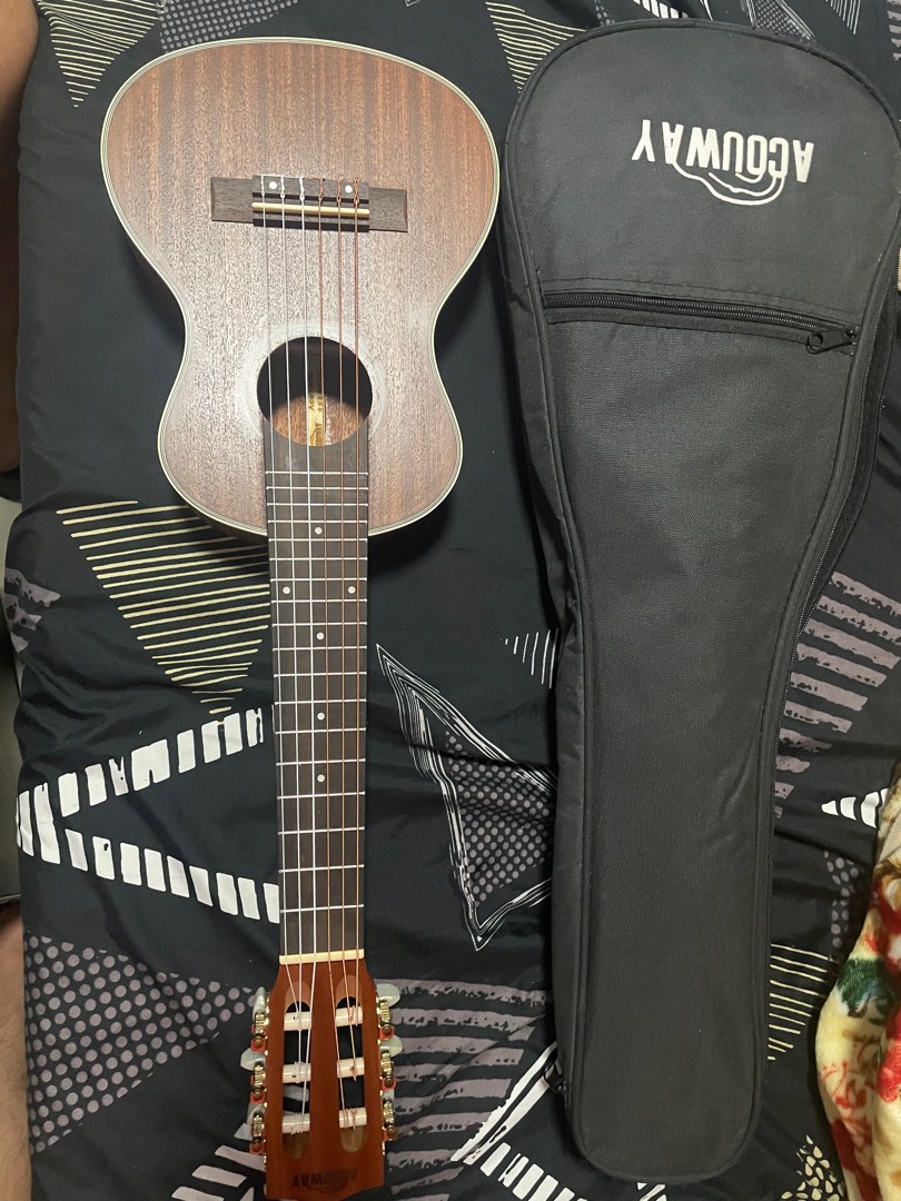 Guitalele , Hobbies & Toys, Music & Media, Musical Instruments on Carousell