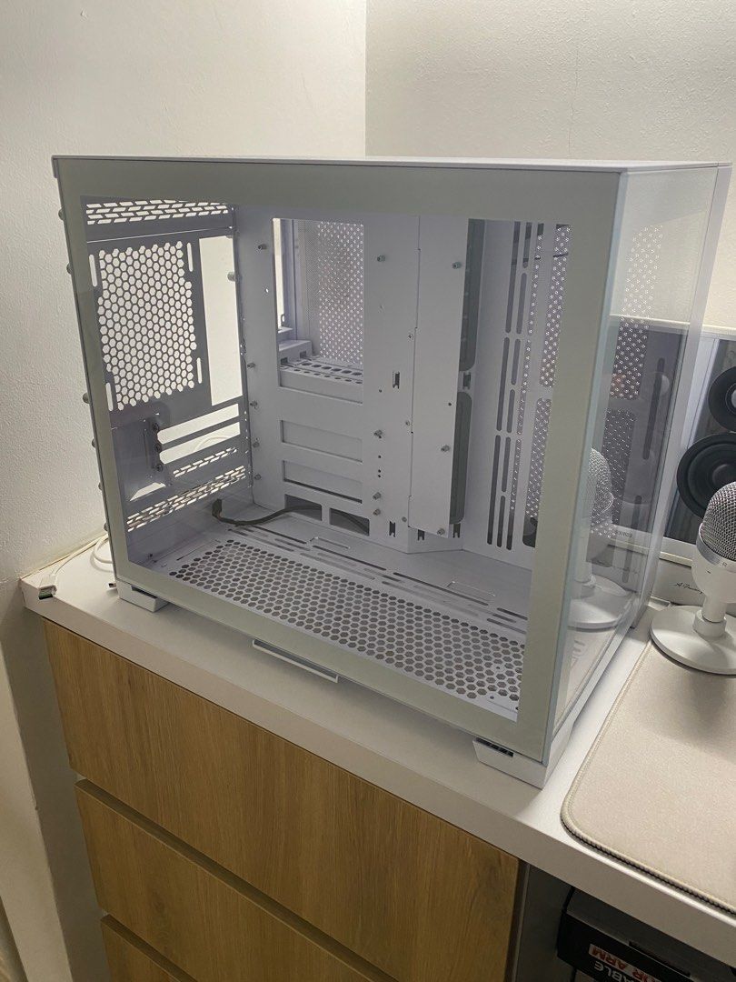 Lian Li Mini O Snow White Edition Computers Tech Parts Accessories Computer Parts On