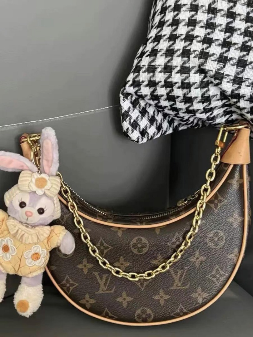 Lv loop bag pm (with invoice 98% new), Women's Fashion, Bags & Wallets ...