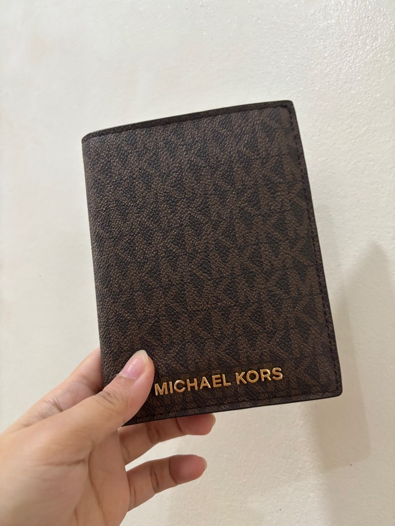 Michael Kors Passport Holder, Luxury, Bags & Wallets on Carousell