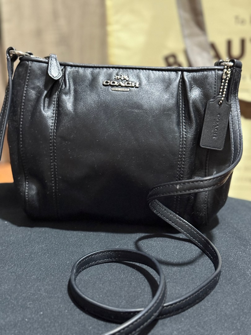 Original Coach Colette Leather Swing Pack, Women's Fashion, Bags ...