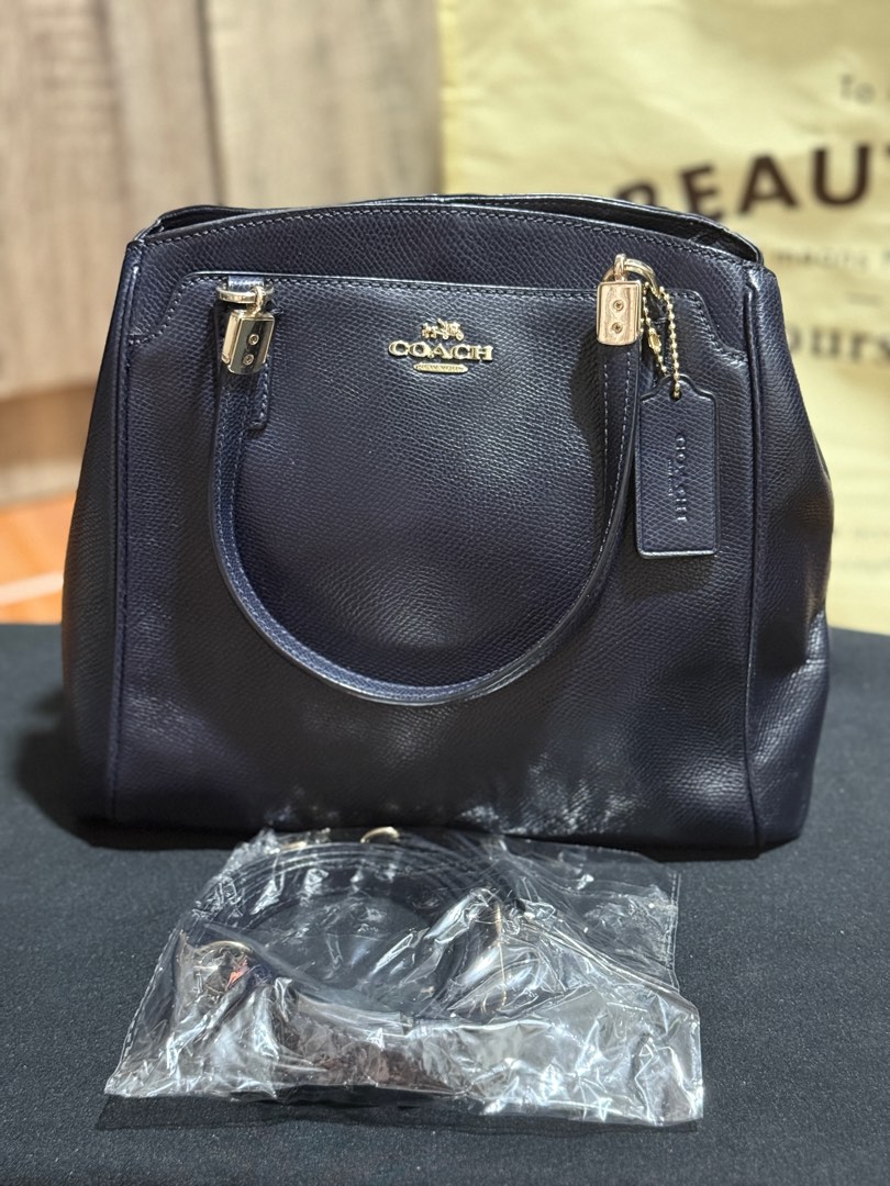 Original Coach Minetta Leather, Women's Fashion, Bags & Wallets, Cross ...