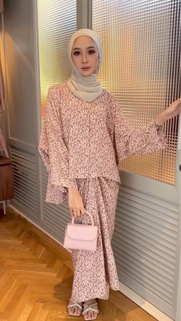 [RENT] Miss Quinn Guzel KL, Women's Fashion, Muslimah Fashion, Baju ...