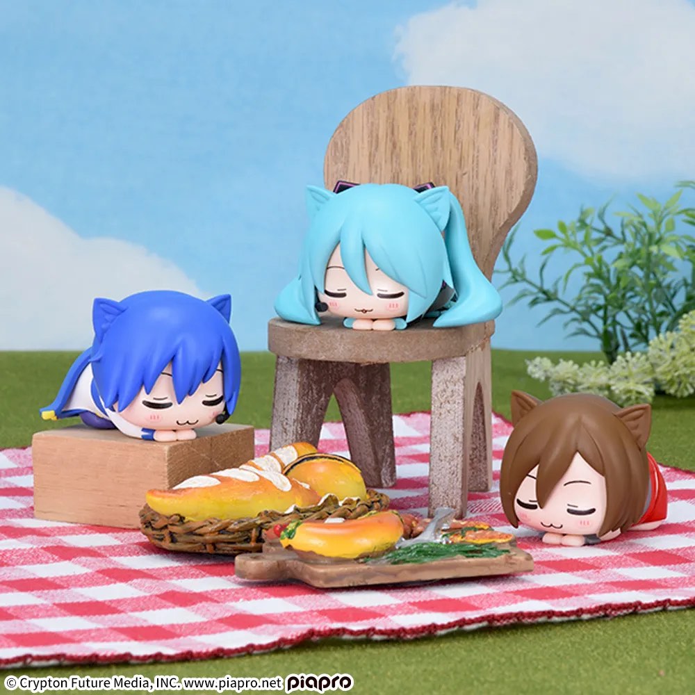 SEGA Piapro Ohiruneko Hatsune Miku Kaito Meiko Mini Figure Cat Napping ...