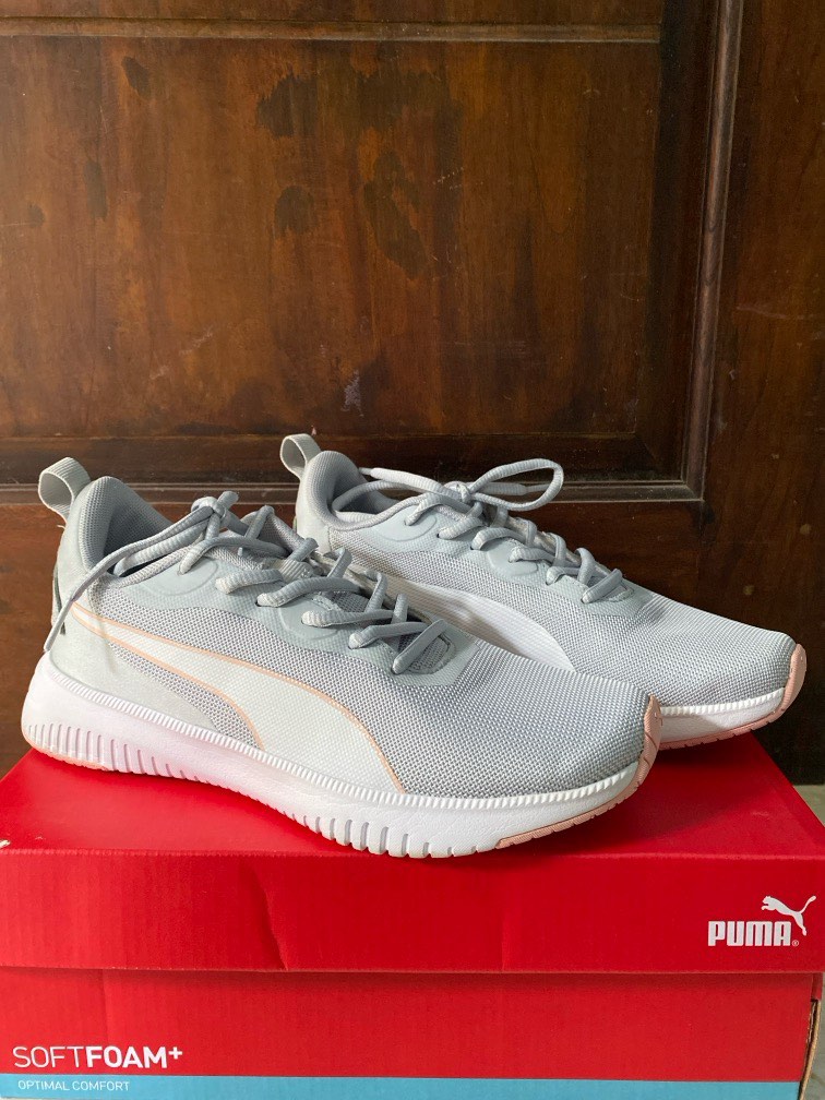 Sepatu running gym aerobik wanita puma, Olah Raga, Perlengkapan ...