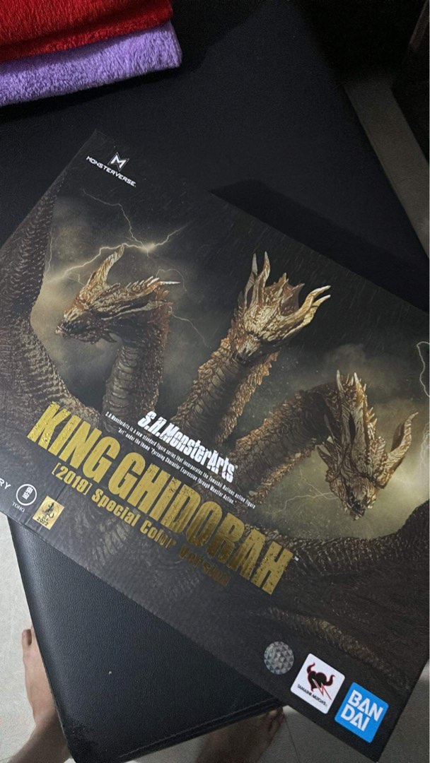 SH Monsterarts King Ghidorah special color version, Hobbies & Toys ...