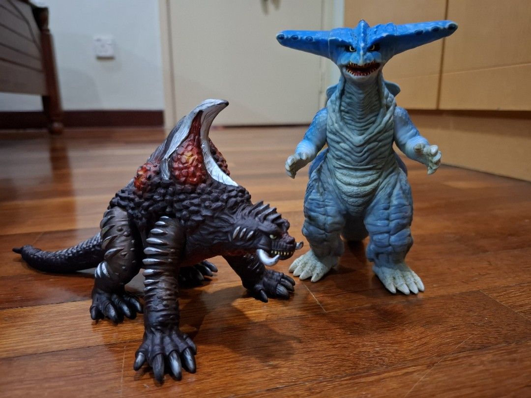 Super RARE Bandai Ultra Kaiju - Lagoras & Grangon, Hobbies & Toys ...