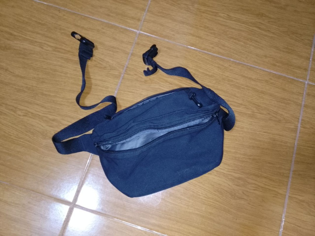 Uniqlo Robic Belt bag, Men's Fashion, Bags, Belt bags, Clutches and ...