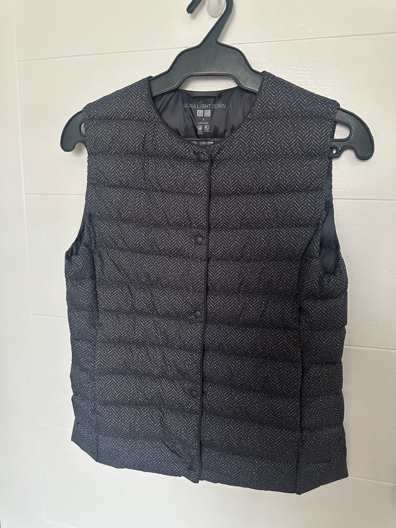 Uniqlo vest, Women's Fashion, Coats, Jackets and Outerwear on Carousell