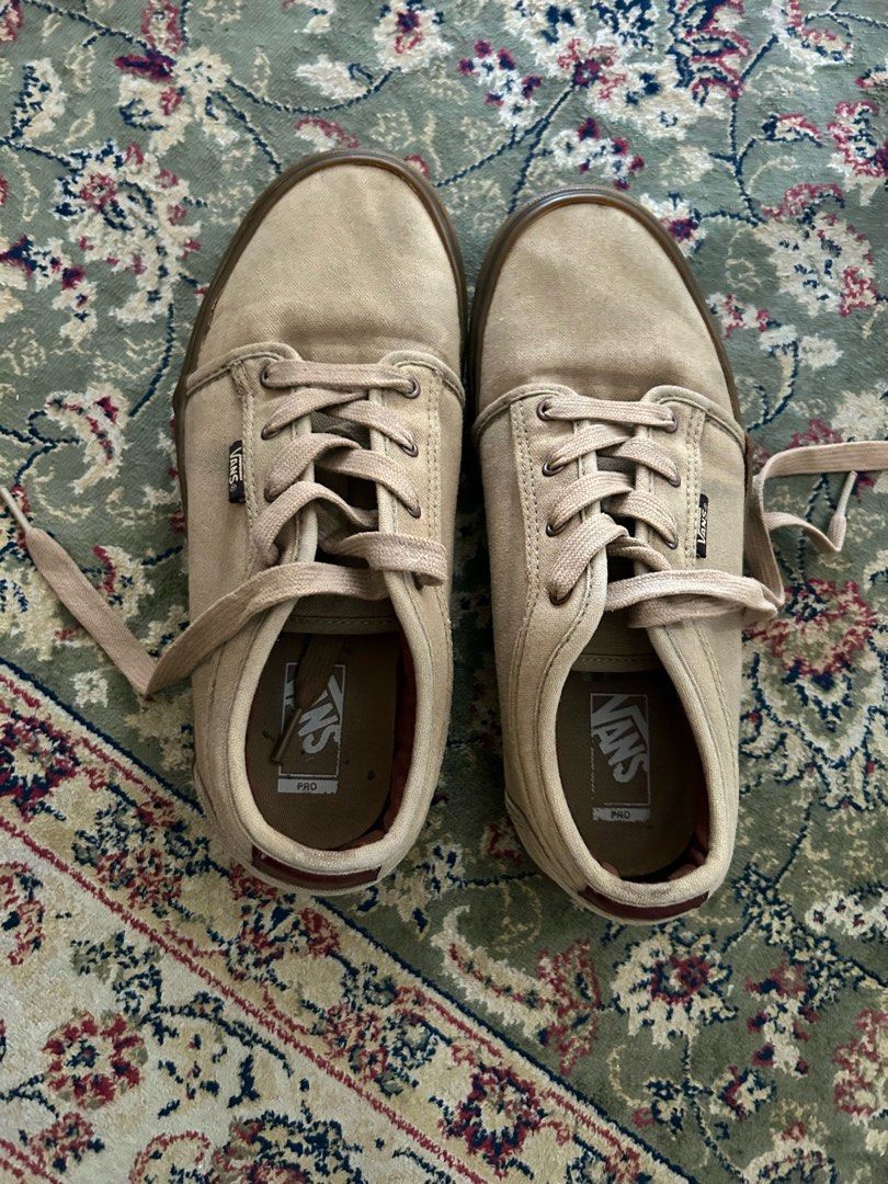 Vans Pro Unisex Sneakers, Men's Fashion, Footwear, Sneakers on Carousell