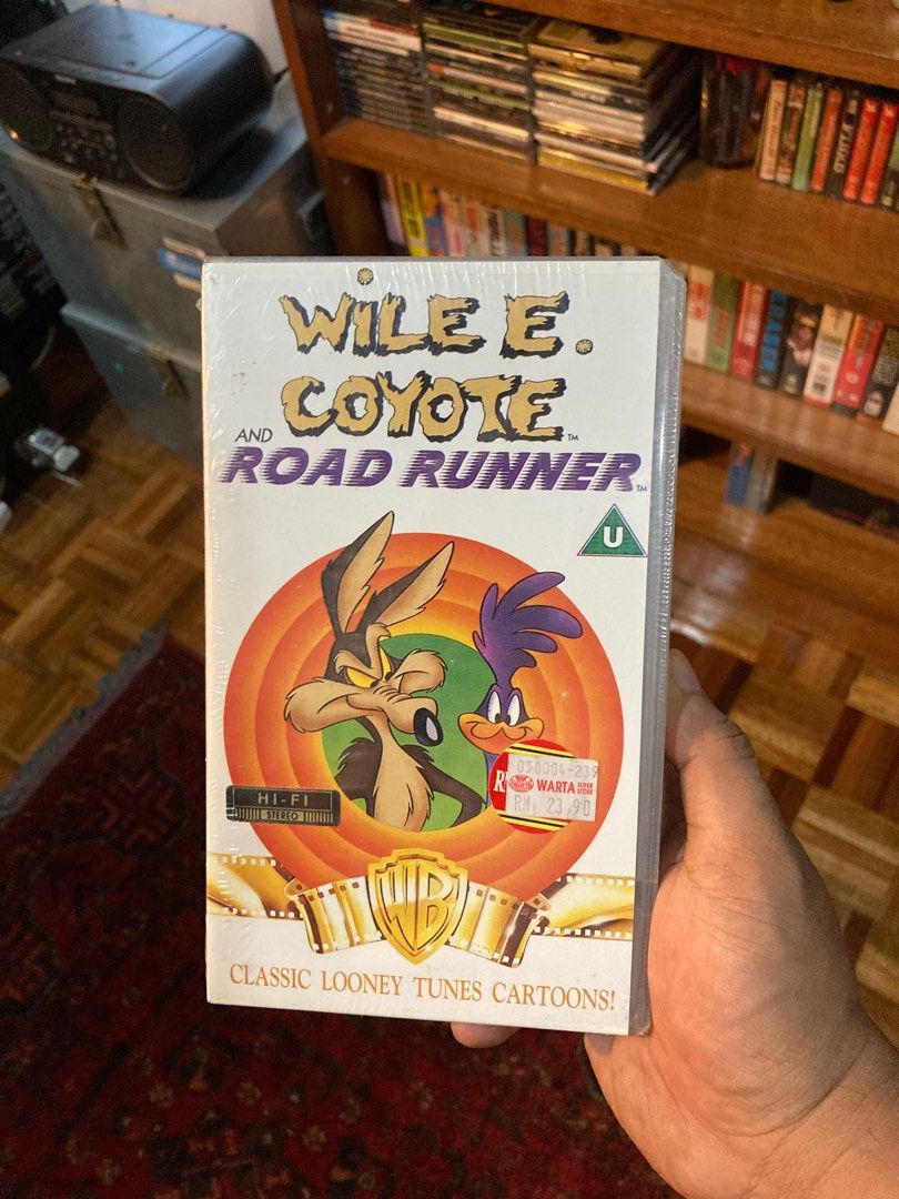 Wile E. Coyote & Road Runner VHS, Hobbies & Toys, Collectibles ...