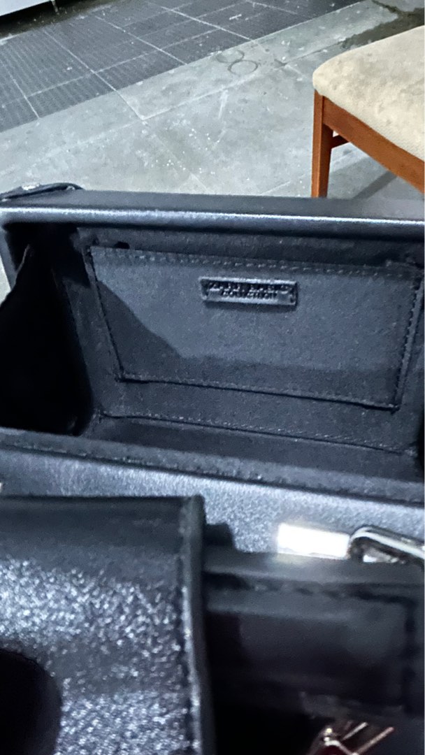 Zarr Basis Collection sling box bag, Women's Fashion, Bags & Wallets ...