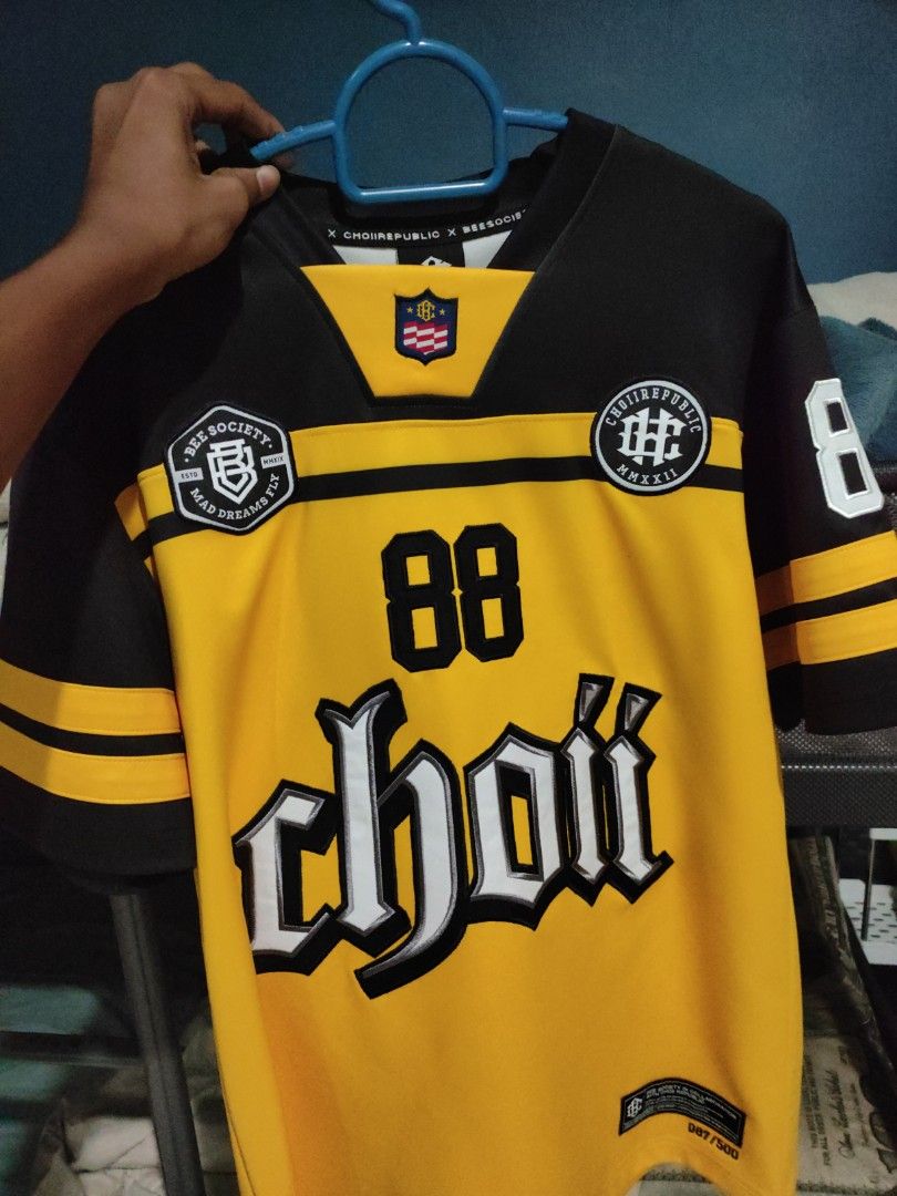 Baju choii X bumblebee ( Limited edition ), Announcements on Carousell