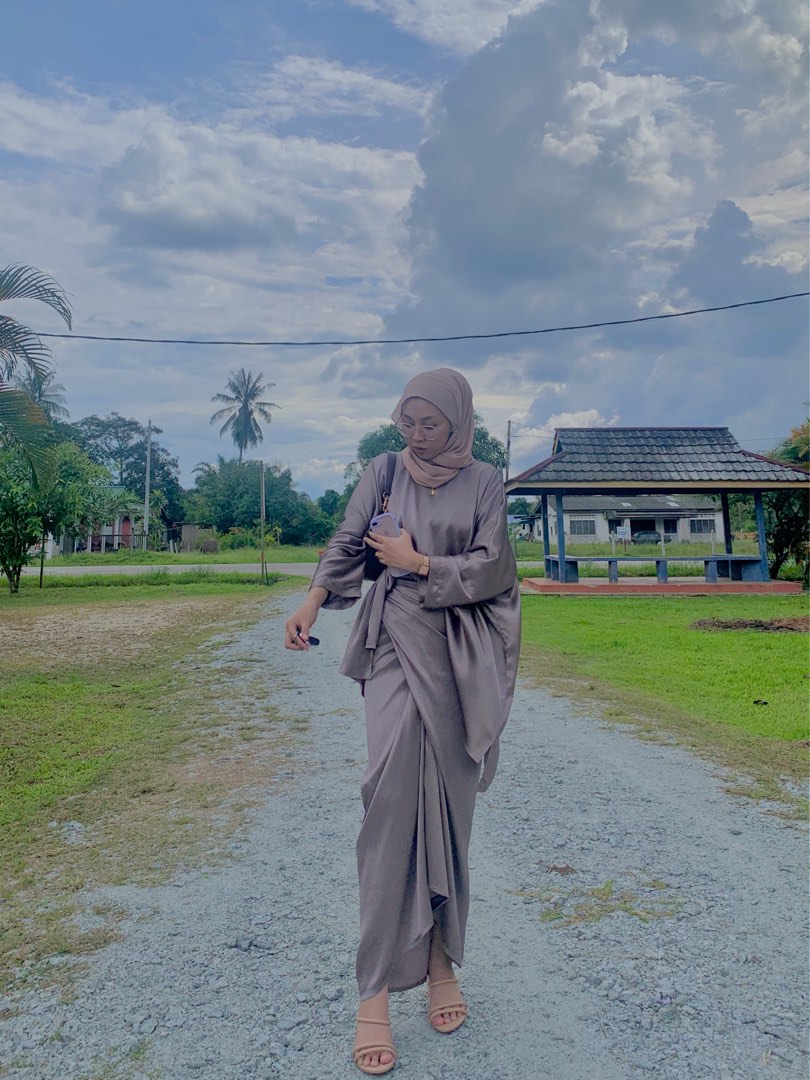 baju raya kain ikat, Women's Fashion, Muslimah Fashion, Baju Kurung ...