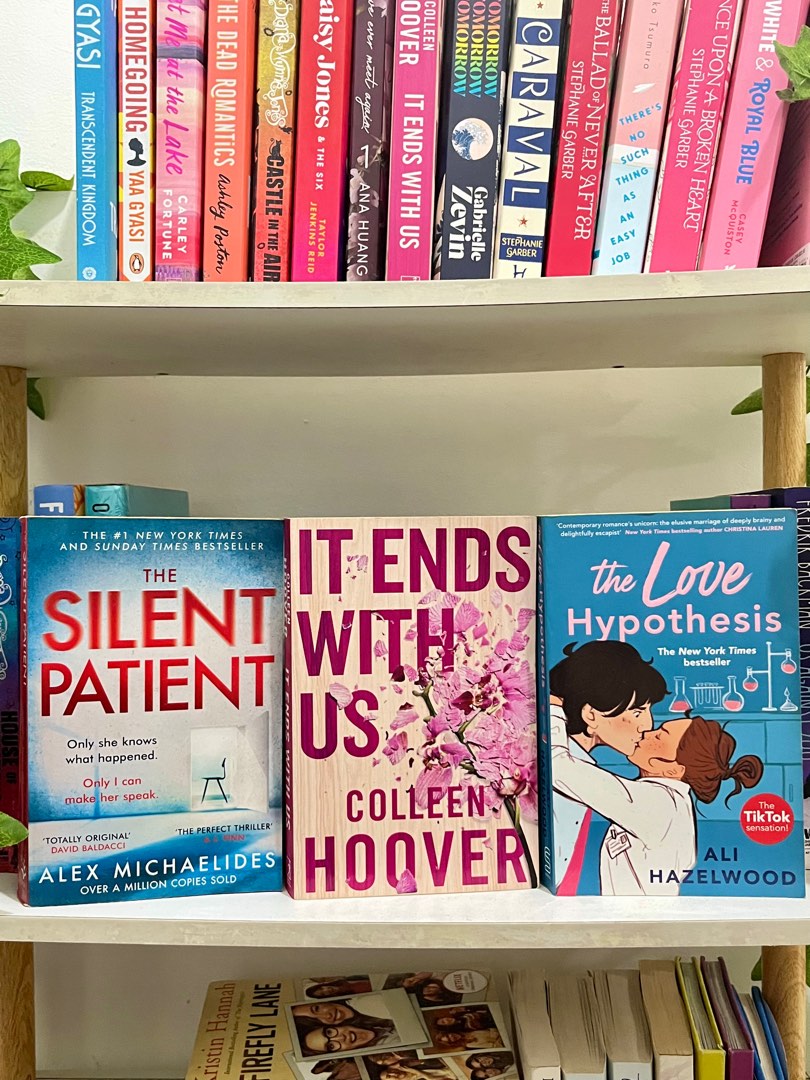 Booktok bundle, Hobbies & Toys, Books & Magazines, Fiction & Non ...