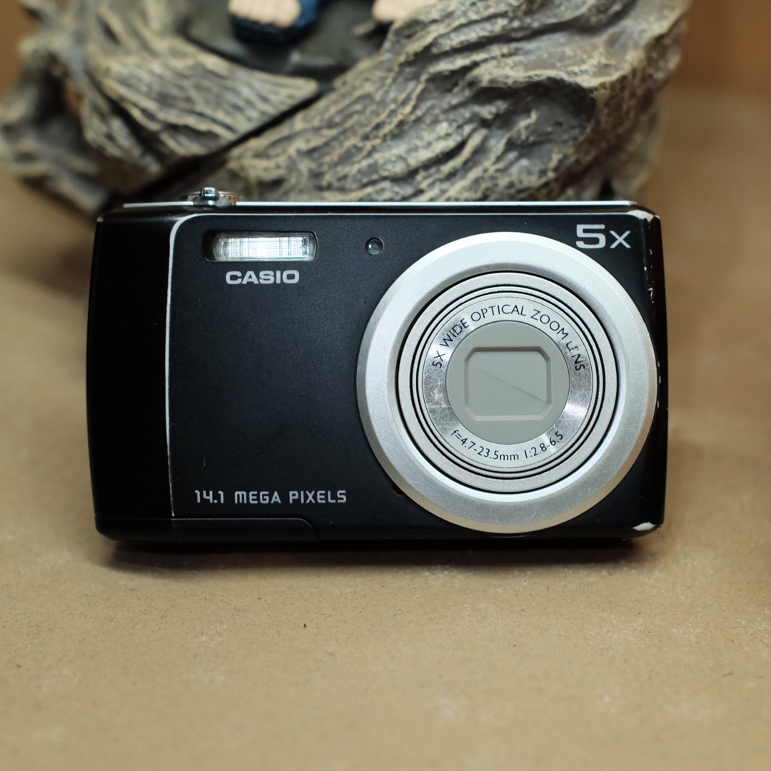 Casio QV-R200 | Digicam Kamera Digital Pocket, Fotografi di Carousell