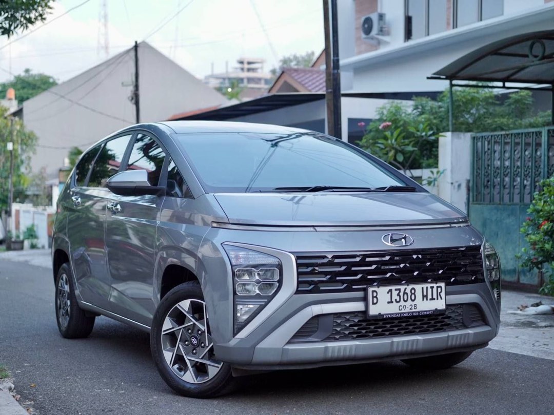 DP 5 JT Hyundai Stargazer Prime IVT Captain Seat 2023, Mobil & Motor ...