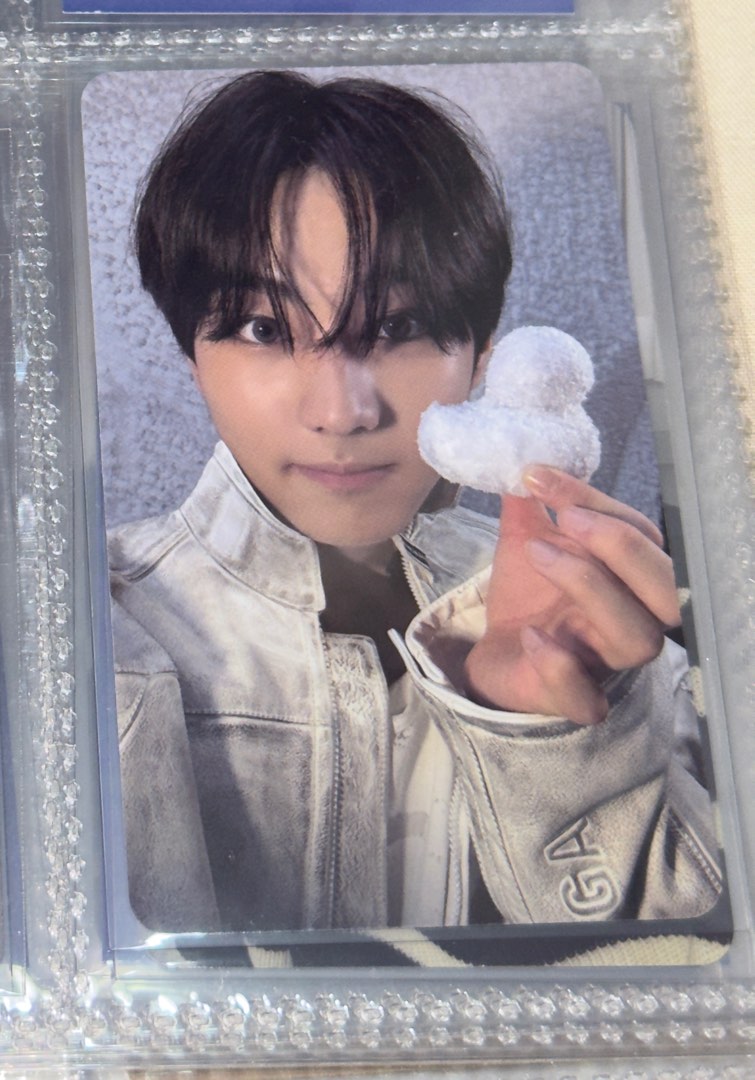 Enhypen jungwon pc romance untold daydream album, Hobbies & Toys ...