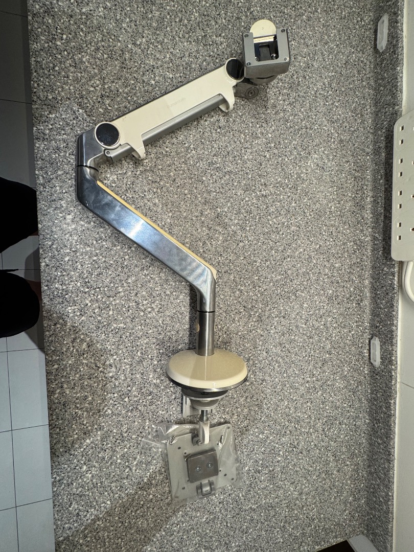 Humanscale Monitor Arm, Computers & Tech, Parts & Accessories, Monitor ...