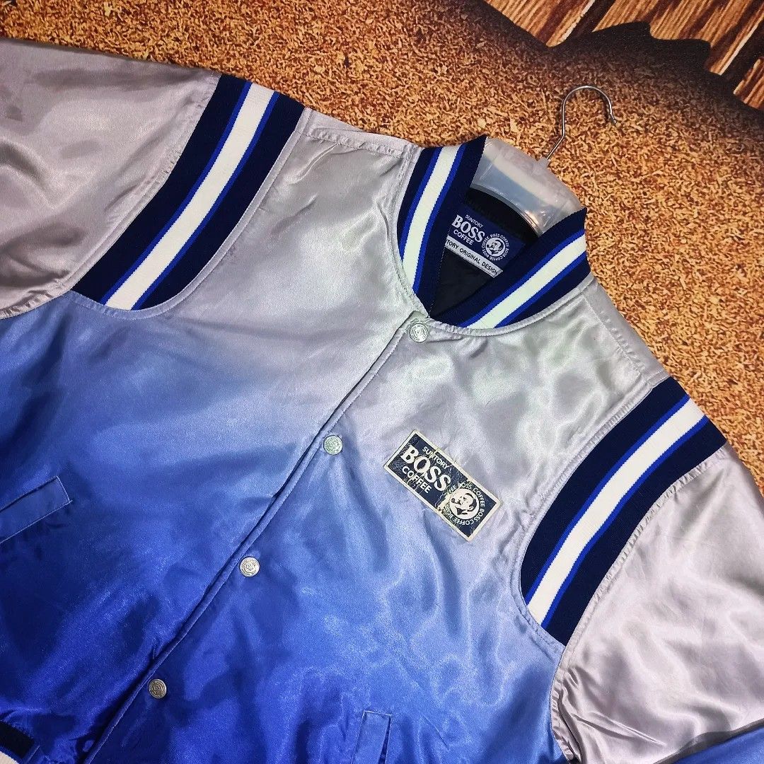 Jaket Vintgae Tebal Model Varsity Biru Gradasi Putih SUNTORY BOSS ...