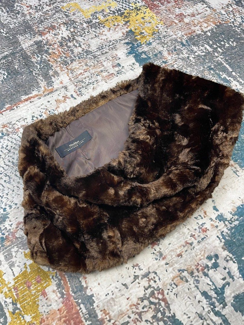 Max Mara Weekend Line Faux Fur Loop Muffler, Women's Fashion, Watches ...