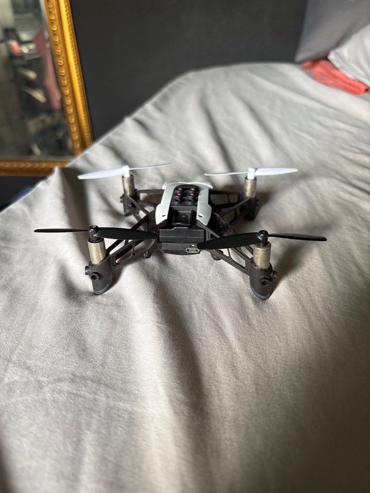 Parrot mini drone (controlled via smartphone app) no box provided, only ...