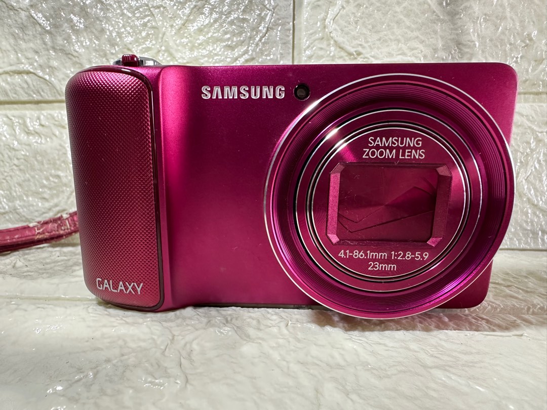 Samsung Digital Camera EK-GC100, Photography, Cameras on Carousell