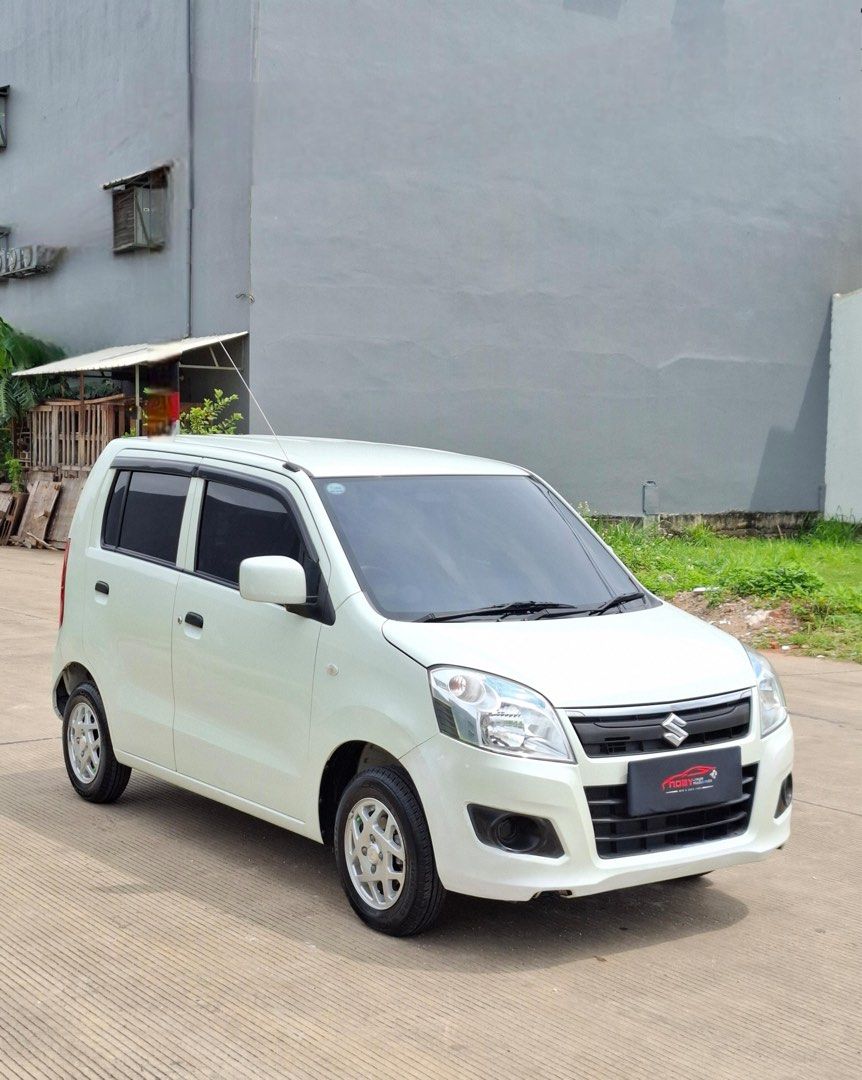 Suzuki Karimun Wagon 1.0 R AGS 2018 Automatic ( Putih Metalik ), Mobil ...