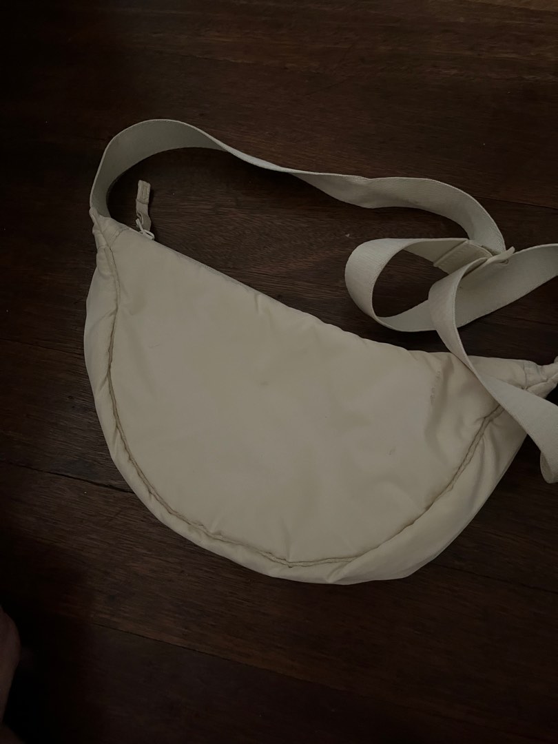 Uniqlo Cross Body Bag, Women's Fashion, Bags & Wallets, Cross-body Bags ...