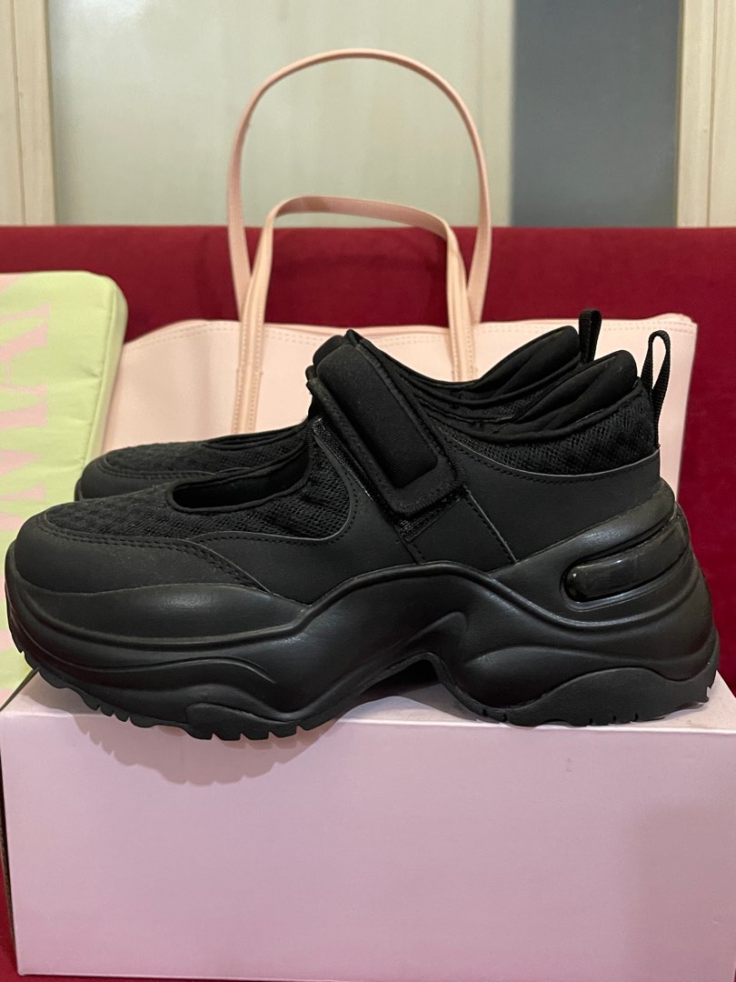 ZARA Black Chunky Ballet Flats, Women's Fashion, Footwear, Sandals on ...