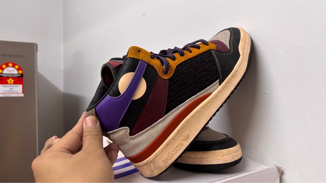 adidas FORUM MID PATCHWORK CORE BLACK/SHADOW RED/CLEAR GRANITE, Men's ...