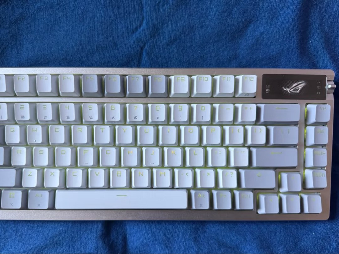 Asus Azoth keyboard white edition white key, Computers & Tech, Parts ...