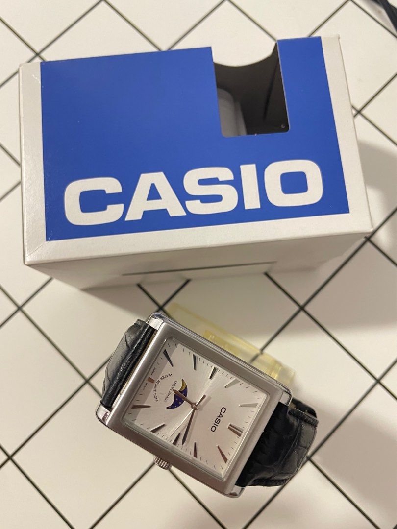 Casio Moon Phase Leather (white), Men's Fashion, Watches & Accessories ...