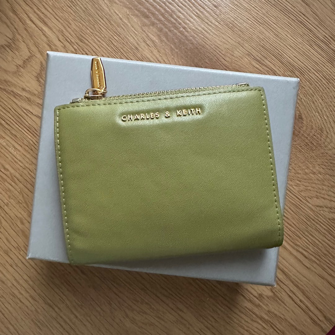 Charles and Keith Bifold Wallet, Women's Fashion, Bags & Wallets ...