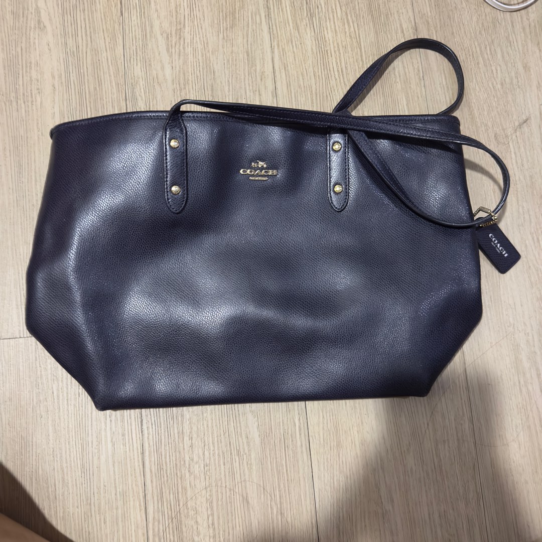 Coach Navy Blue shoulder Bag, Luxury, Bags & Wallets on Carousell