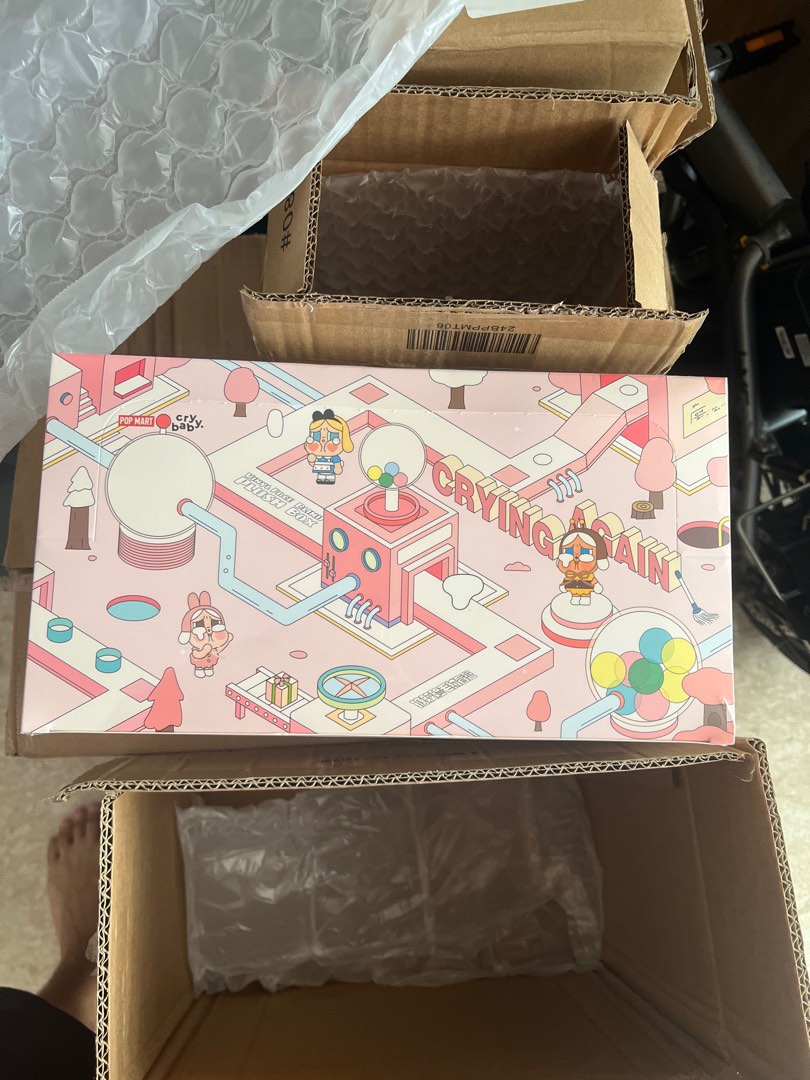 Crybaby crying again vinyl face plush blind box set, Hobbies & Toys ...