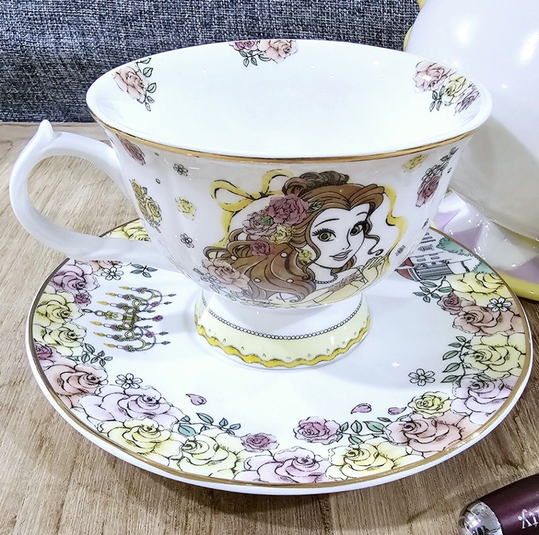Disney Store Belle Cup and Saucer and Mrs. Pott teapot Beauty and the ...
