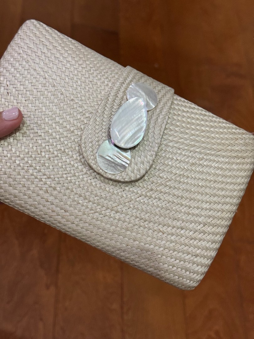 LIKE NEW Abaca Filipiniana Clutch Bag, Women's Fashion, Bags & Wallets ...