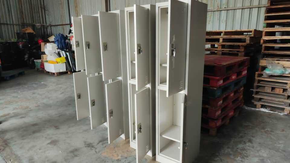 Locker siap pasang 2 pintu, Furniture & Home Living, Home Decor, Other ...