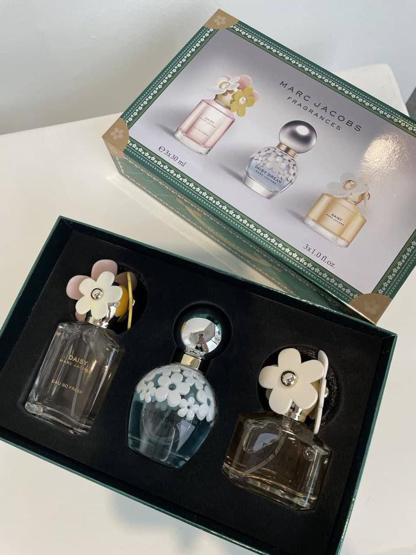 MARC JACOBS DAISY SET 3 X 30ML, Beauty & Personal Care, Fragrance ...
