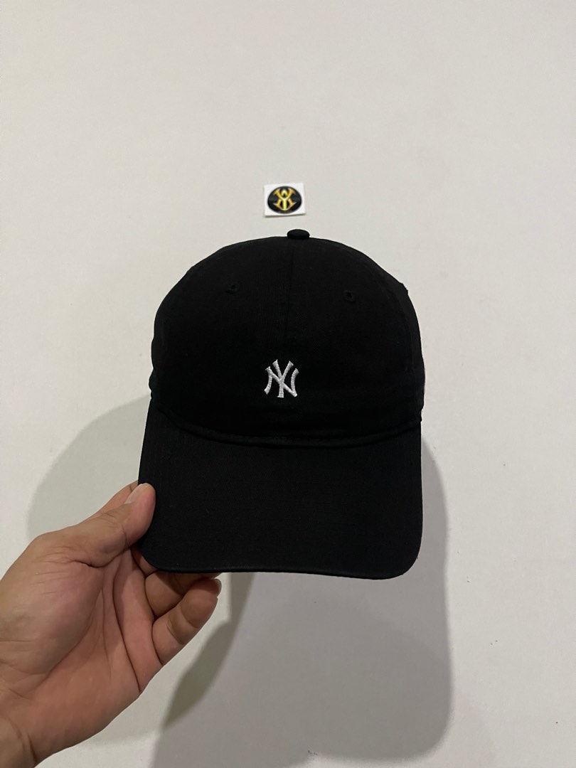 New era New york yankees mini logo adjustable cap, Men's Fashion ...