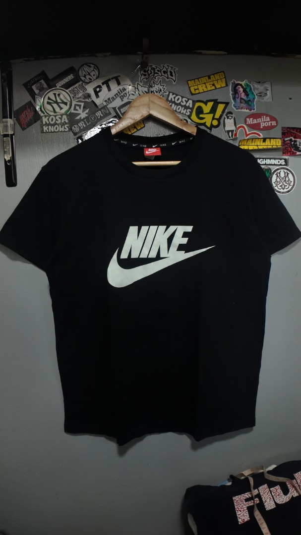 NIKE RED TAG, Men's Fashion, Tops & Sets, Tshirts & Polo Shirts on ...